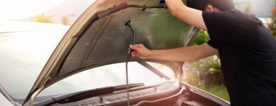 Co można znaleźć pod maską samochodu? Robimy przegląd! | Link4